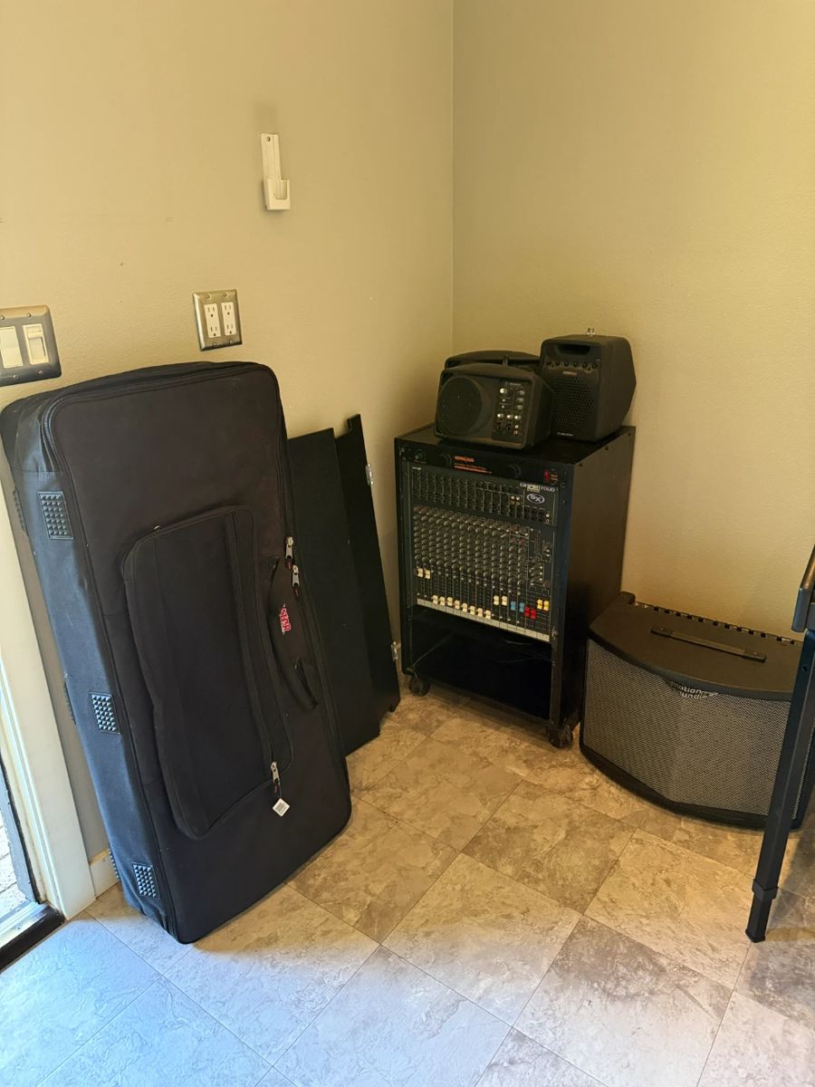 Huge Estate Sale Santa Rosa Valley Las Posas... starts on 8/23/2025