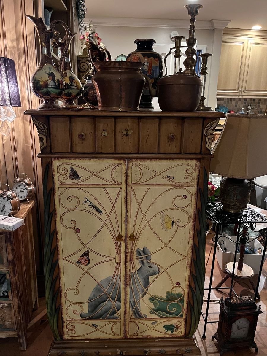 Hull, McCoy, Antiques, SALE 2, RUTH STREET starts on 9/4/2025