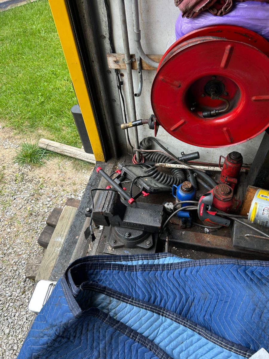 SHADE TREE MECHANICS WANTED in Flint, MI starts on 9/20/2025