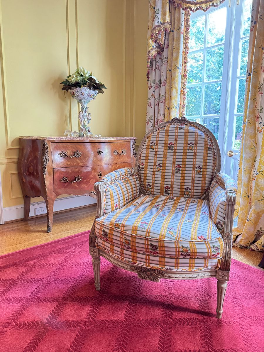 High End Antique Ladue Estate Sale by MoMo starts on 10/4/2025
