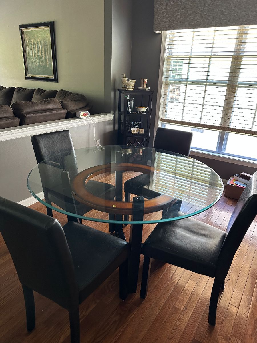 Estate / Moving Sale - Somerset Run, Somerset NJ starts on 9/26/2025