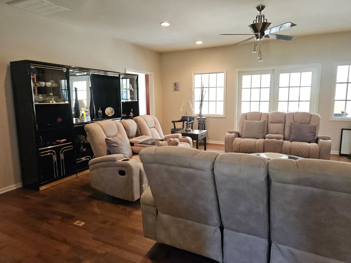 NICE EASTATE SALE IN PORT REPUBLIC in Port Republic, MD starts on 9/26/2025