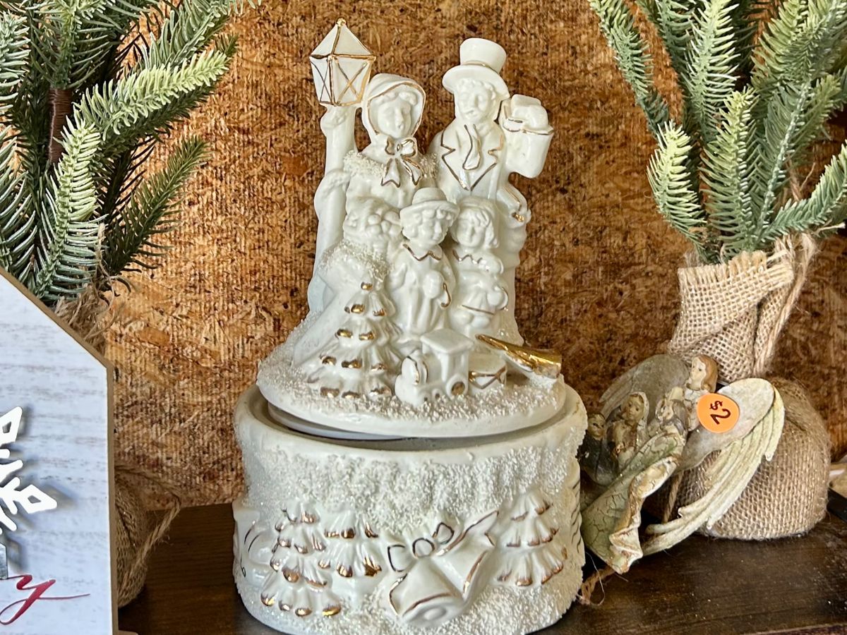 Crafters’ Paradise Downsizing Sale! starts on 10/2/2025