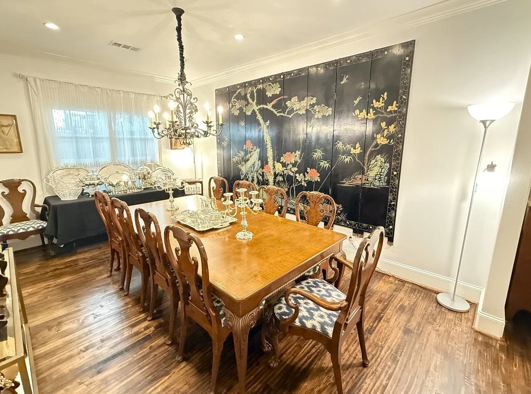 JANELLE STONE ESTATE SALE! in Dallas, TX starts on 10/17/2025