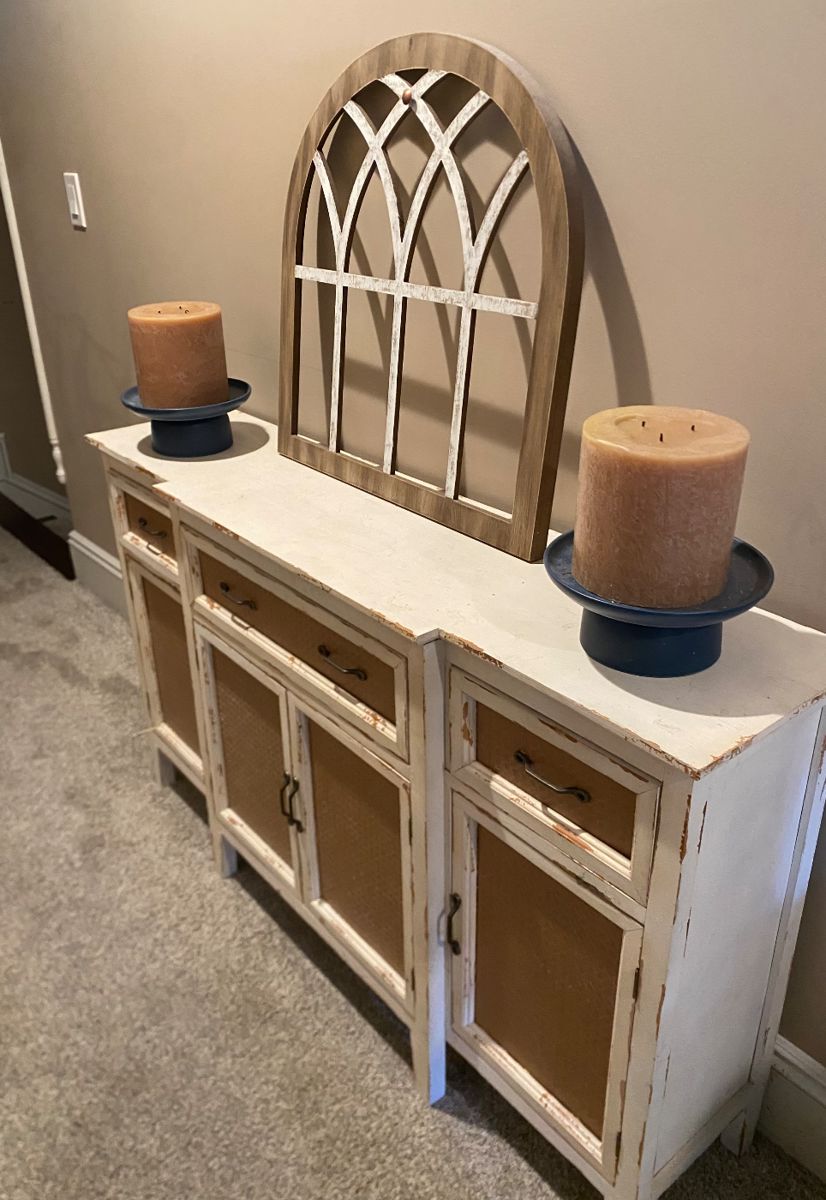 Elle and Emme Estate Sales in Cleveland, OH starts on 10/2/2025