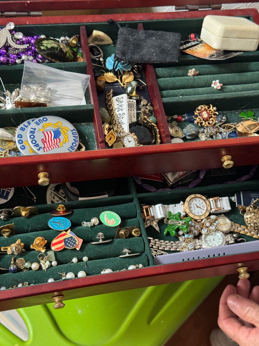 Plainview Estate Sale Packed! Entire Home starts on 10/5/2025