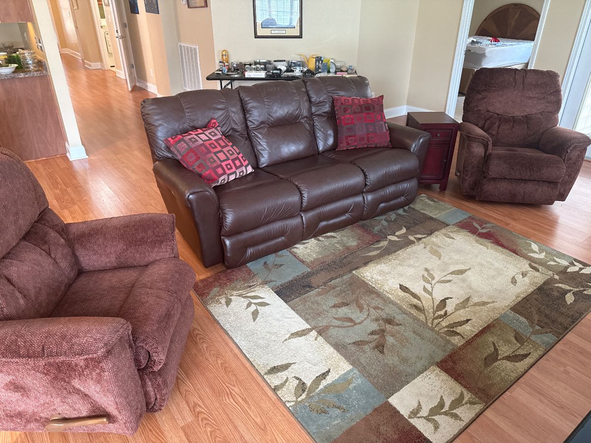 Houston Springs Estate Sale in Perry, GA starts on 10/4/2025