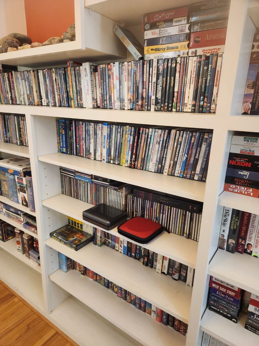 Blue Moon Estate Sales- Maumelle Sale starts on 11/15/2025