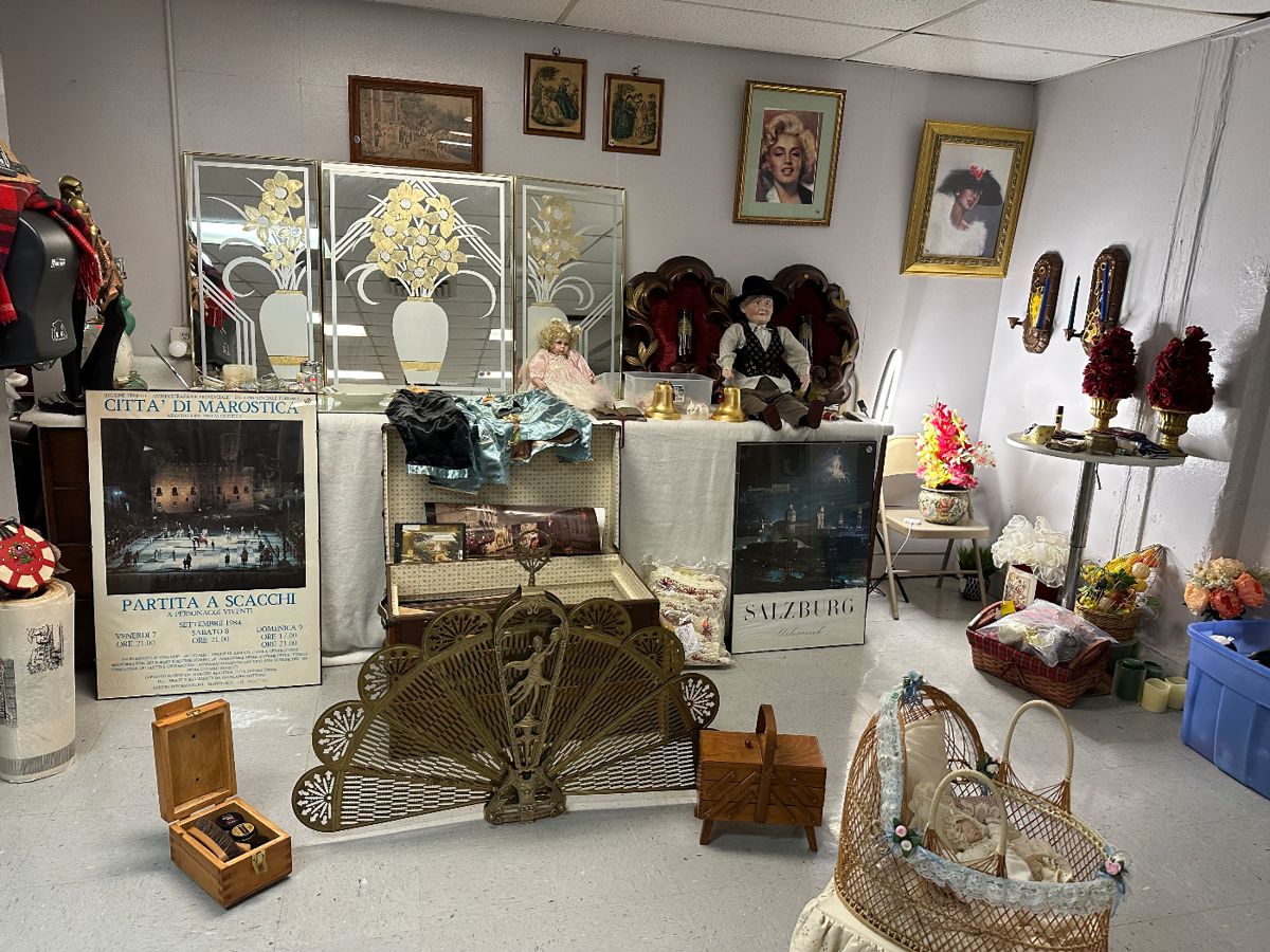 WAREHOUSE ESTATE SALE EXTRAVAGANZA ..THIS... starts on 10/3/2025