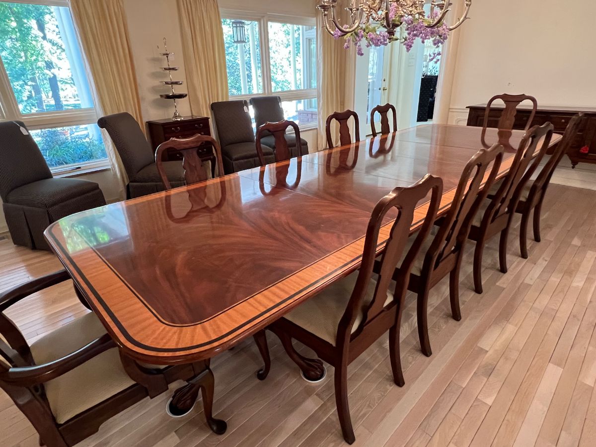 DAVIS PLACE ESTATE SALES in Ladue, MO starts on 10/11/2025