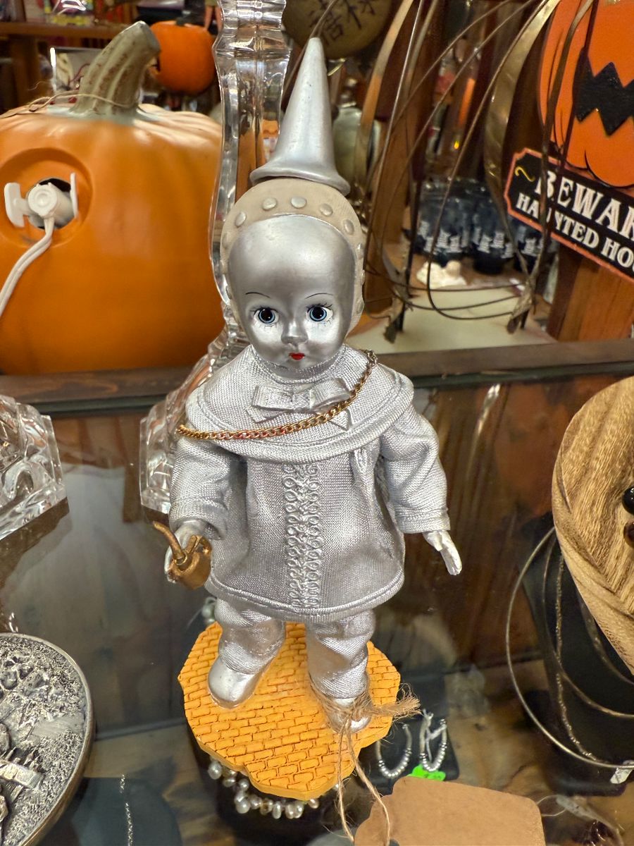 Fall Sale Memory Lane!! in Mantua, NJ starts on 10/4/2025