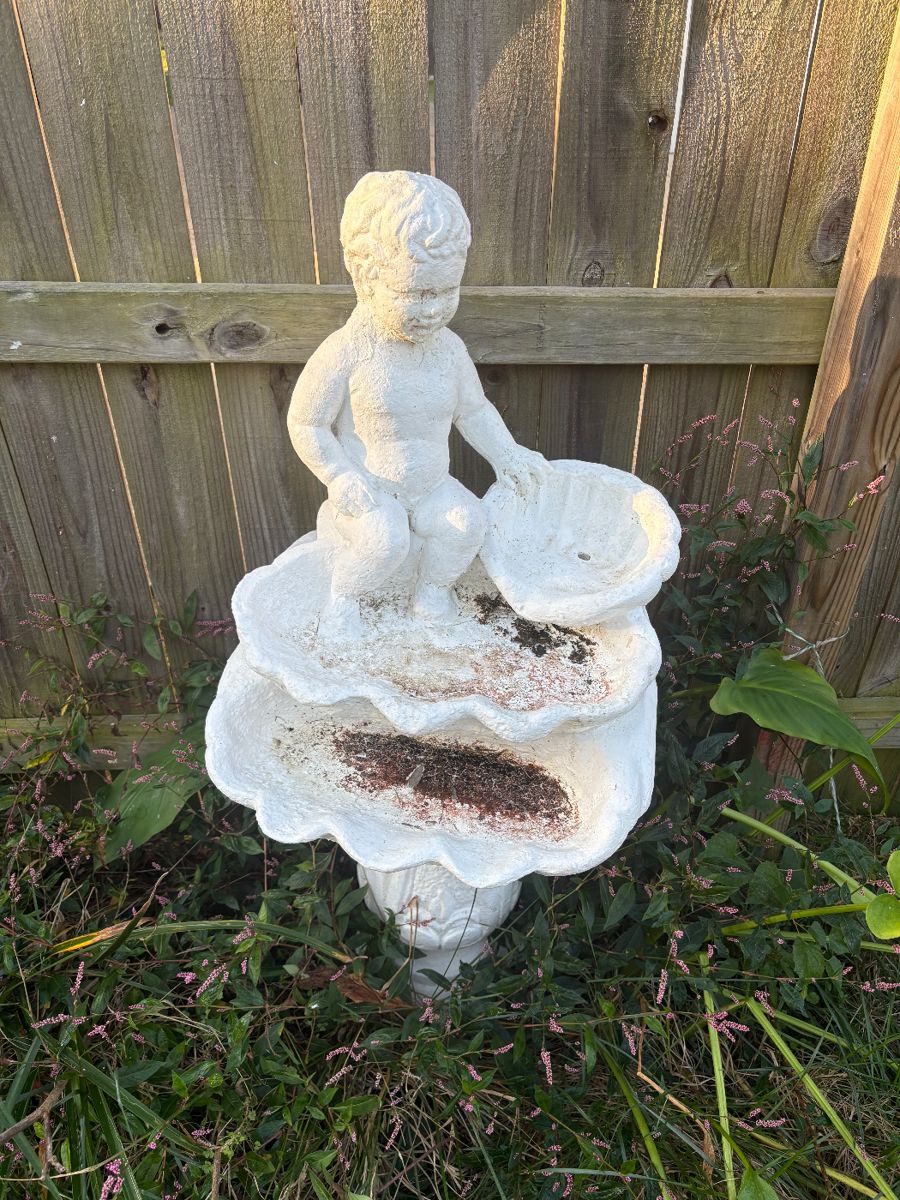 Hillview, KY Estate Sale $1 Sunday ! starts on 10/10/2025