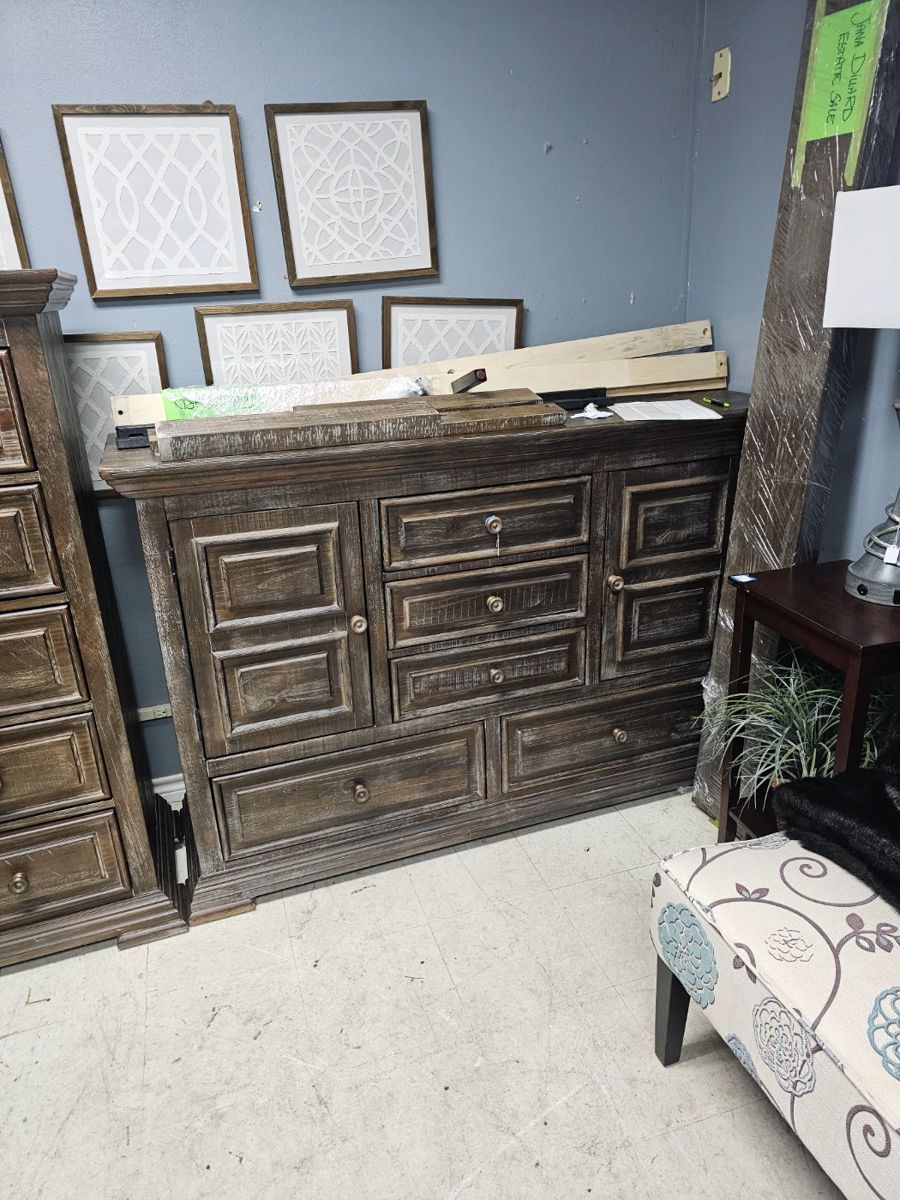 Oh So nice estate sale in Tyler, TX starts on 10/8/2025