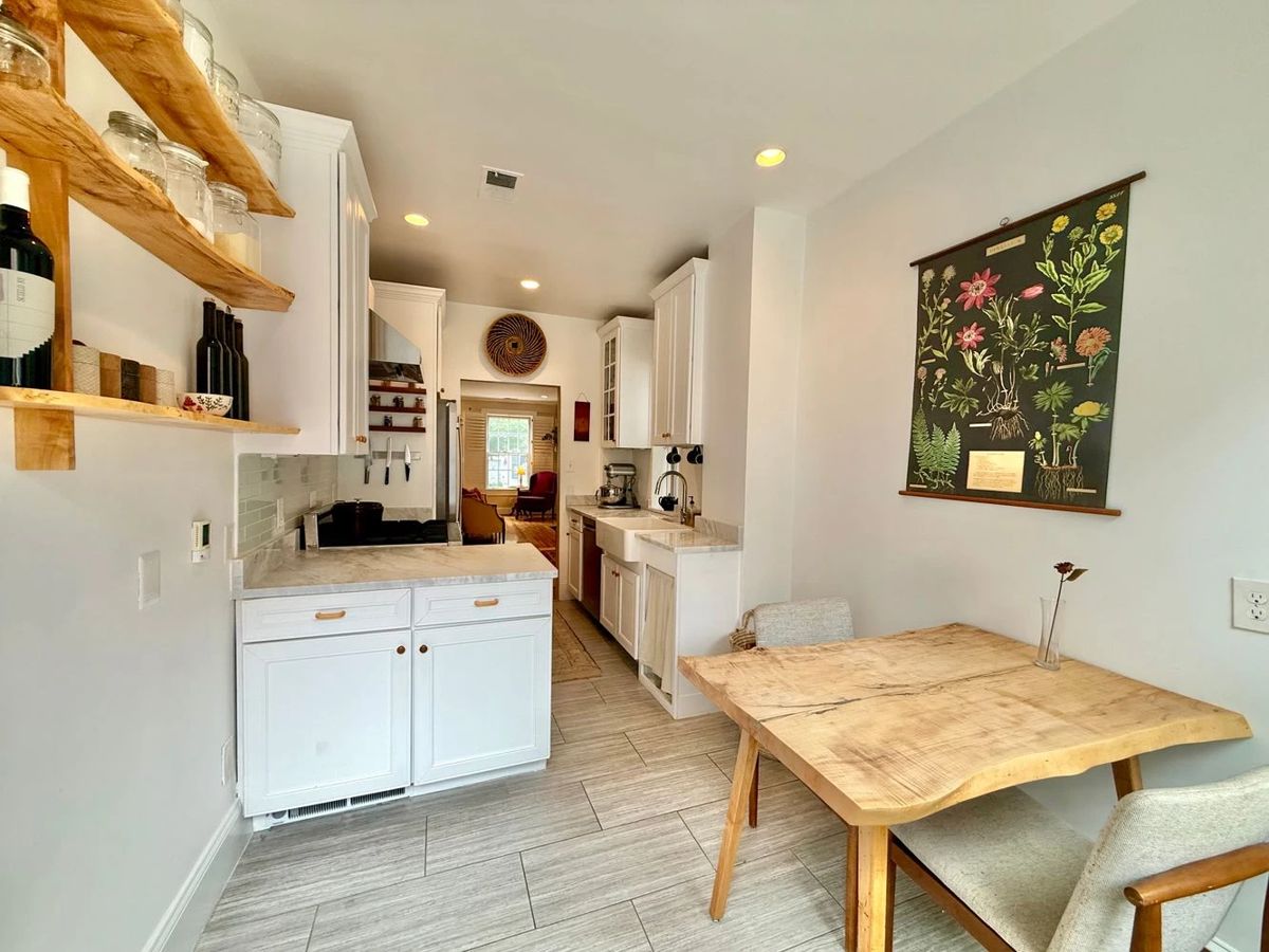 Georgetown Washington DC DMV Estate Sale starts on 10/10/2025