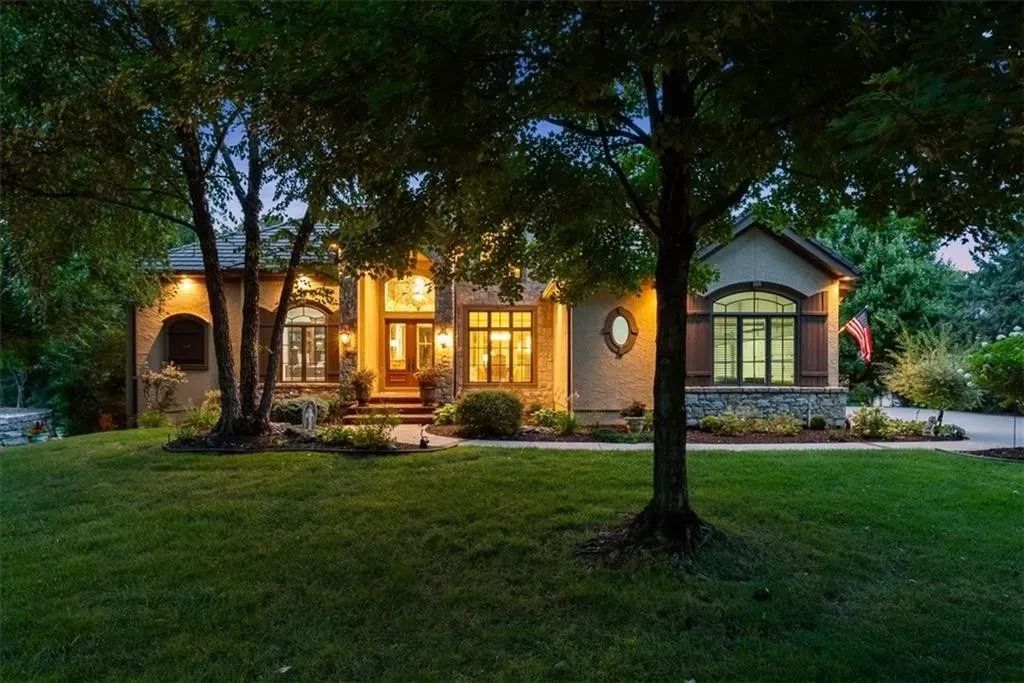 $1.4M Luxury Loch Lloyd Online Estate Sale... starts on 11/13/2025