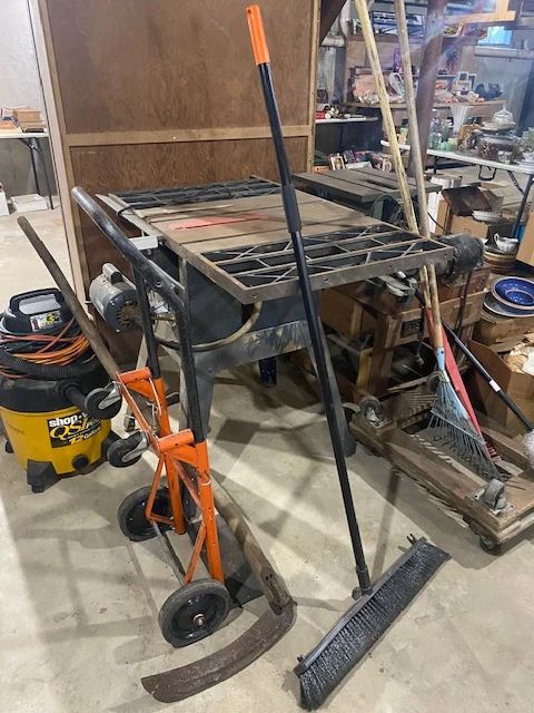 BUZZARDS BAY COLLECTORS' SALE in Buzzards Bay, MA starts on 11/8/2025