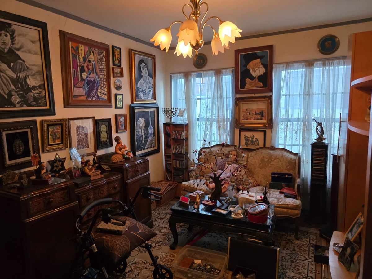Beverly Hills Hoarder Collector Estate Sale... starts on 10/31/2025