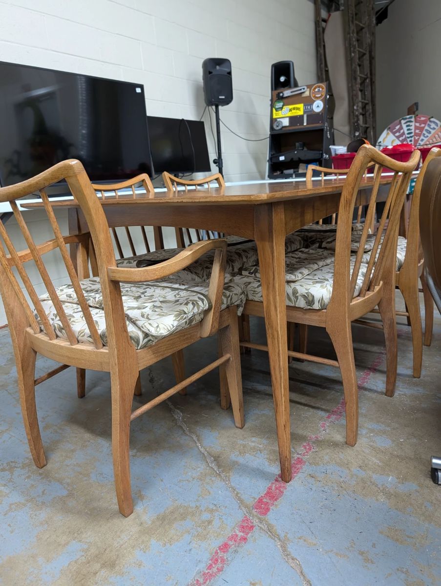 Dempsey Auctions MCM Dining set, Sterling... starts on 10/16/2025