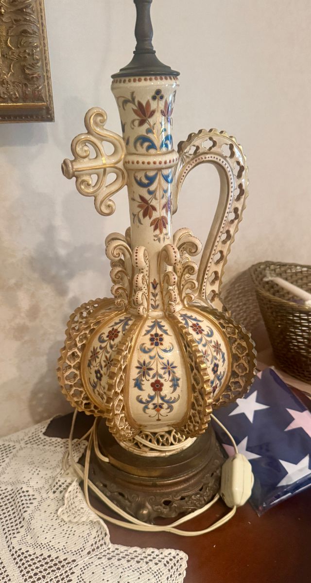 RECYCLED TREASURES - CURATED COLLECTIONS... starts on 10/23/2025