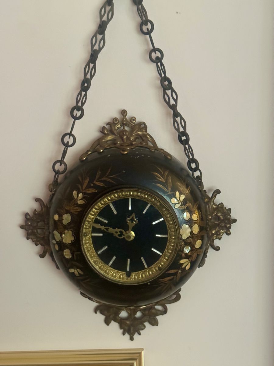 RECYCLED TREASURES - CURATED COLLECTIONS... starts on 10/23/2025