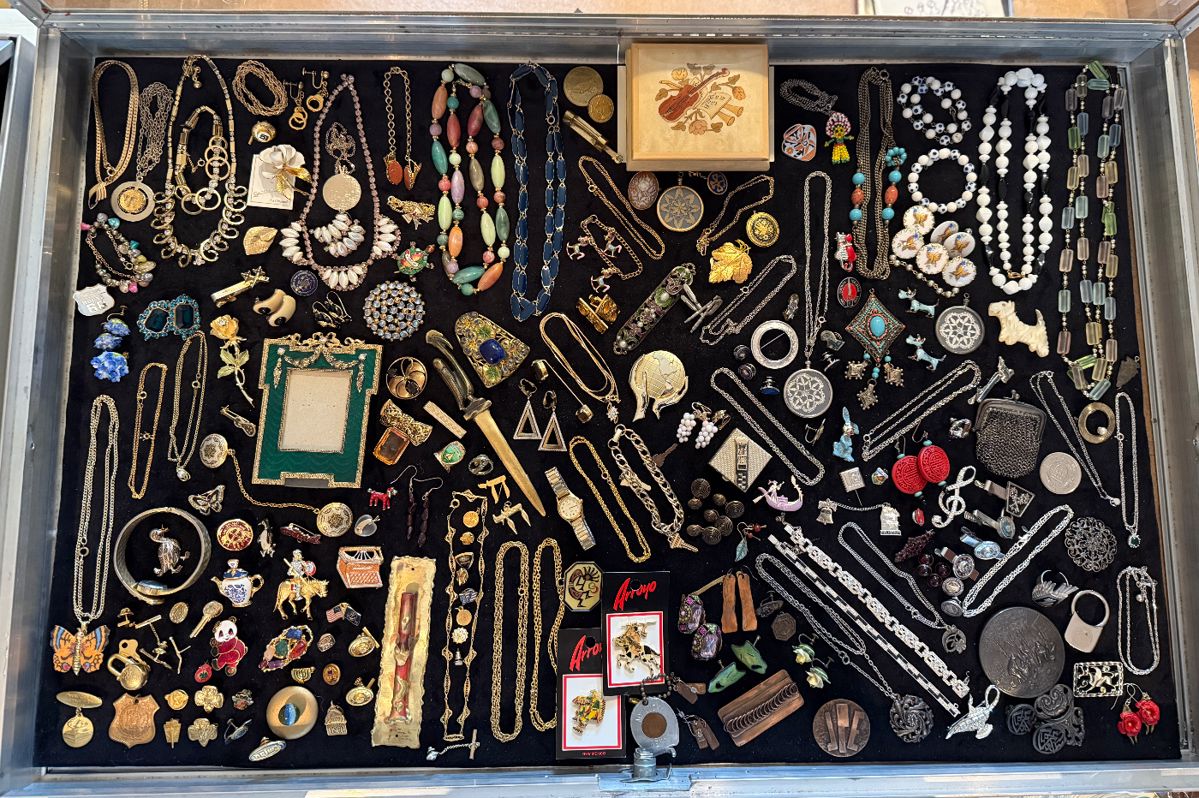 All Inclusive Tag & Estate Sales - Fine Jewelry,... starts on 10/24/2025