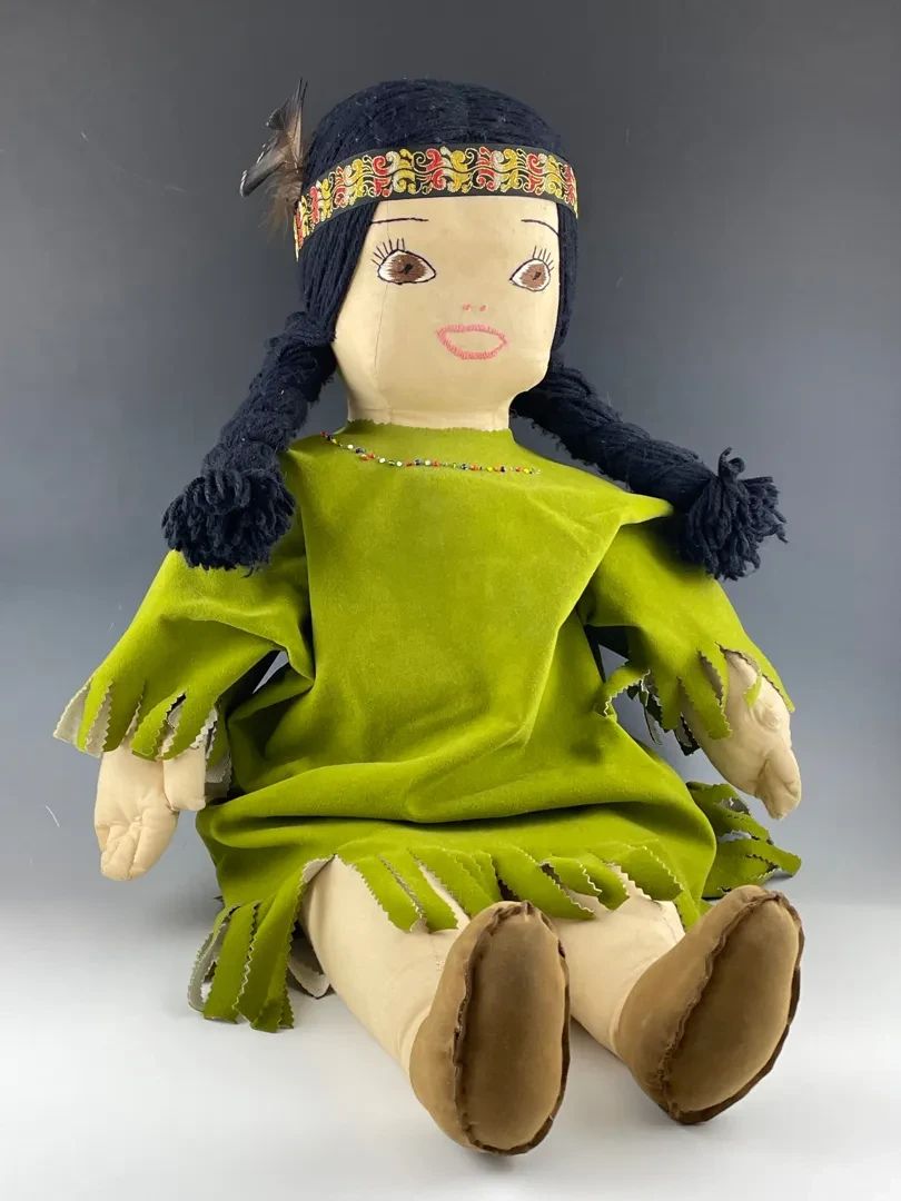 CTBIDS Fairfield Vintage Toy, Doll & Holiday... starts on 10/16/2025