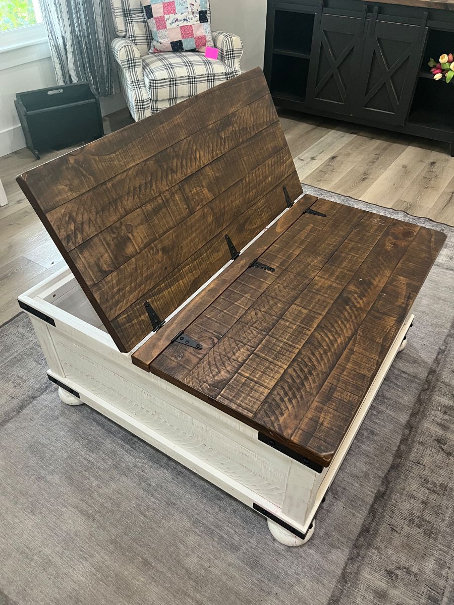 PLAINWELL Estate Sale, Lake Doster gem, Golf... starts on 10/23/2025
