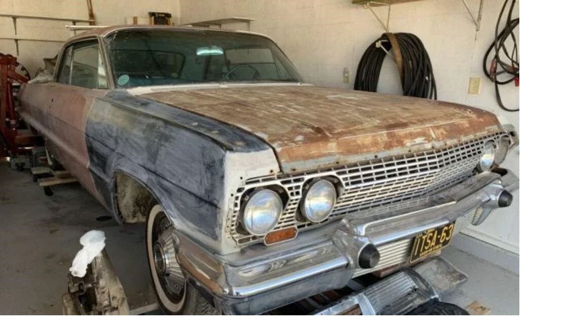 Kim Lackey Personal Property Online Auction starts on 10/24/2025