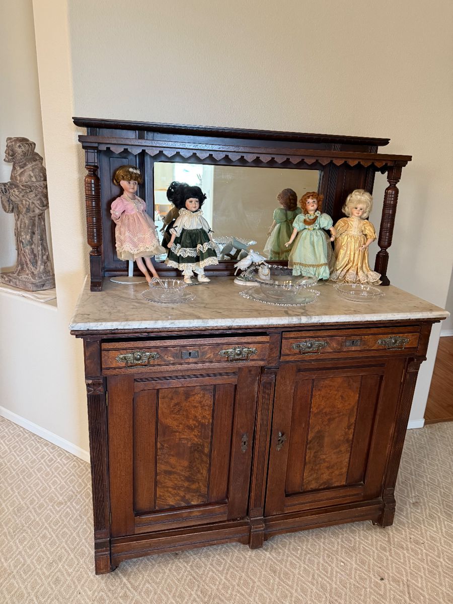 Temeku Hills Estate Sale in Temecula, CA starts on 11/21/2025