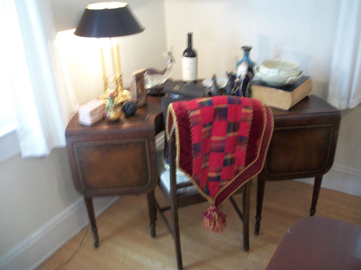 DEB-BEE ESTATE SALE IN SPRING LAKE NJ starts on 11/14/2025