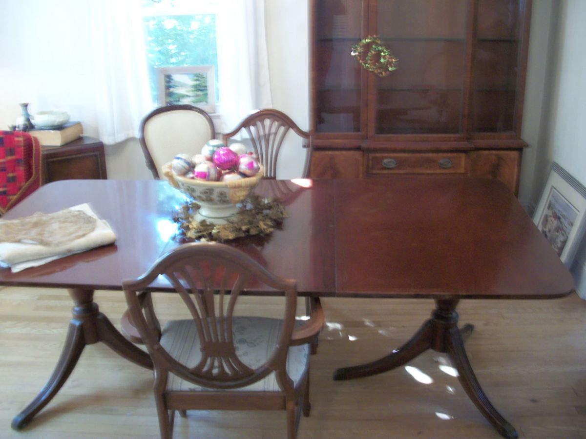 DEB-BEE ESTATE SALE IN SPRING LAKE NJ starts on 11/14/2025