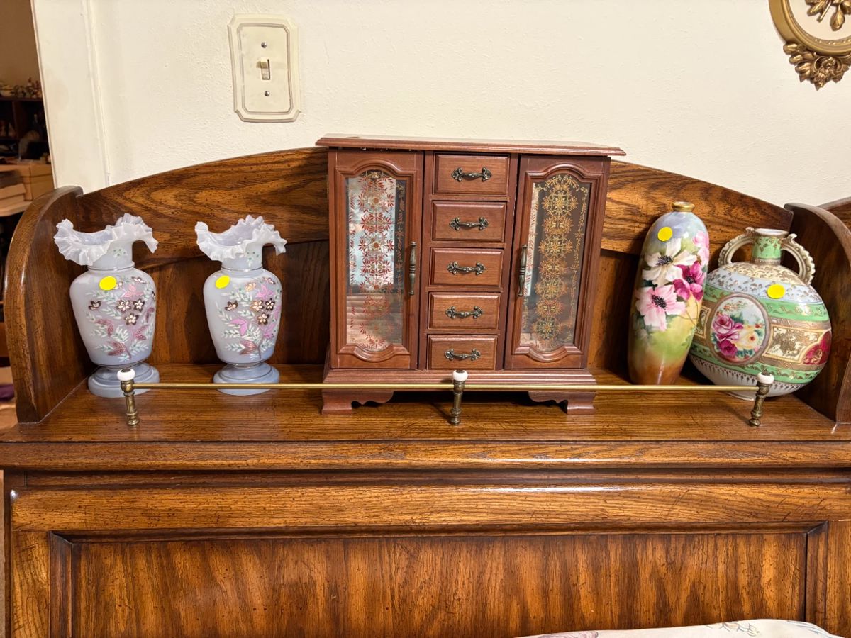 NW HOUSTON ESTATE SALE - W 43rd & Bingle starts on 11/7/2025