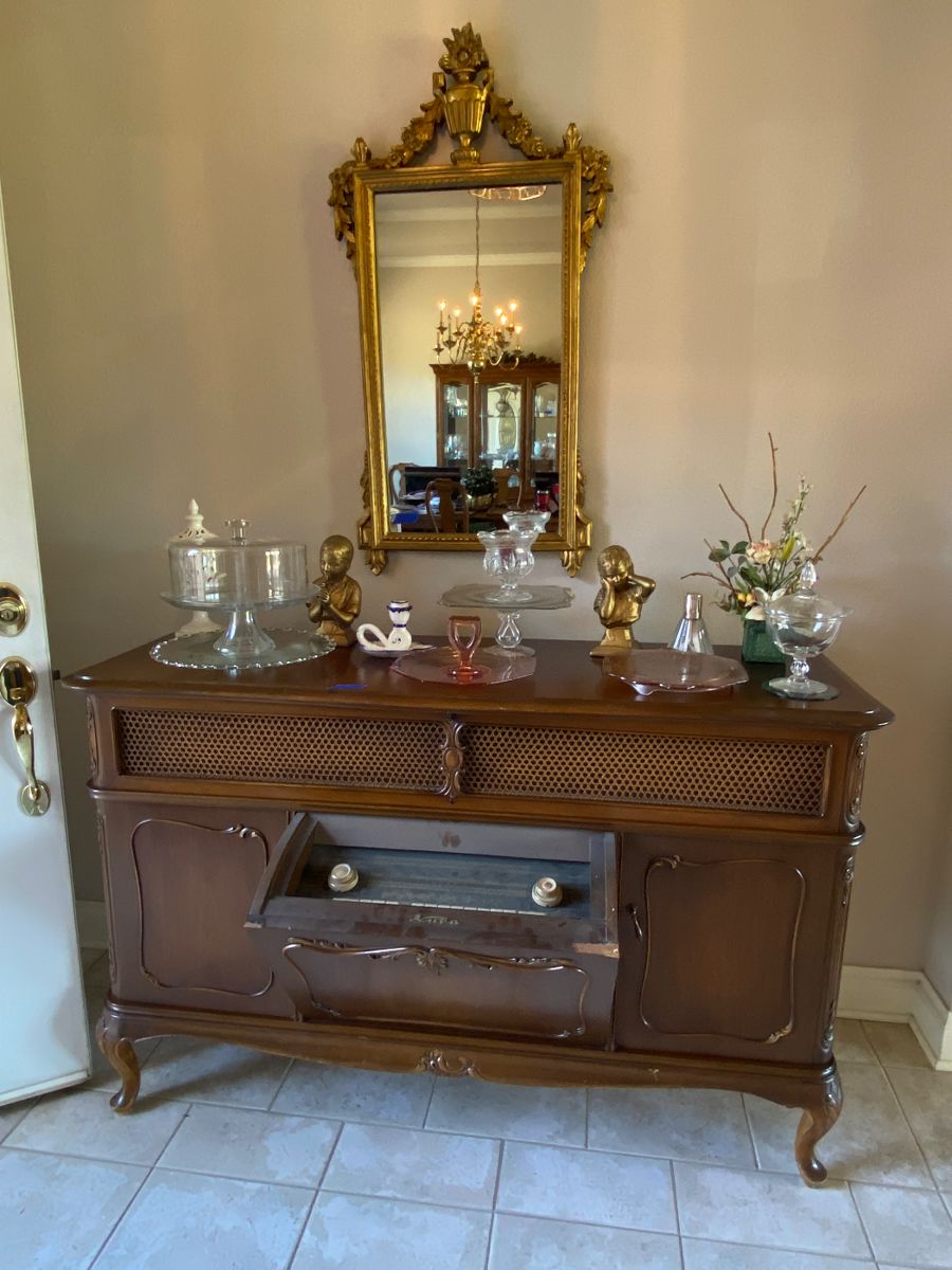 Temple Estate Sale starts on 11/7/2025
