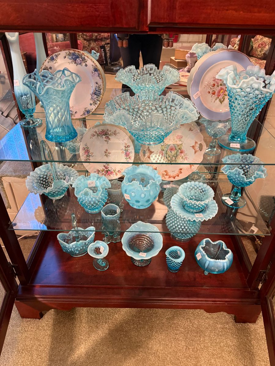 Estate Sale by The Junque Ladies in Flatwoods, KY starts on 11/6/2025