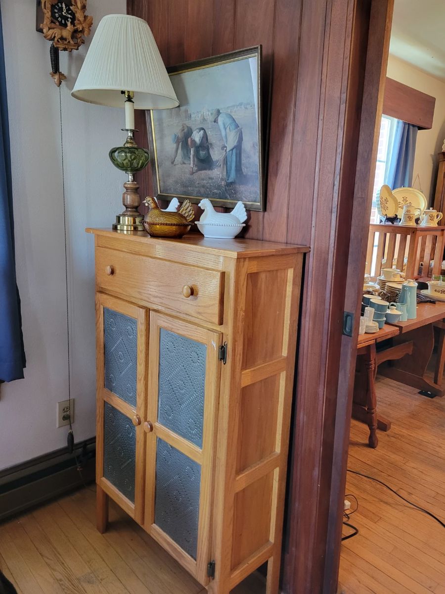 ESTATE SALE-The estate of Guy and Marjorie... starts on 11/20/2025