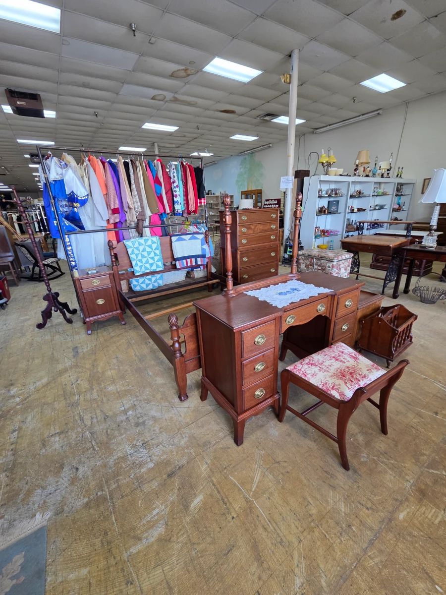 Enormous Combined Estate Sale in Springfield, OH starts on 11/7/2025