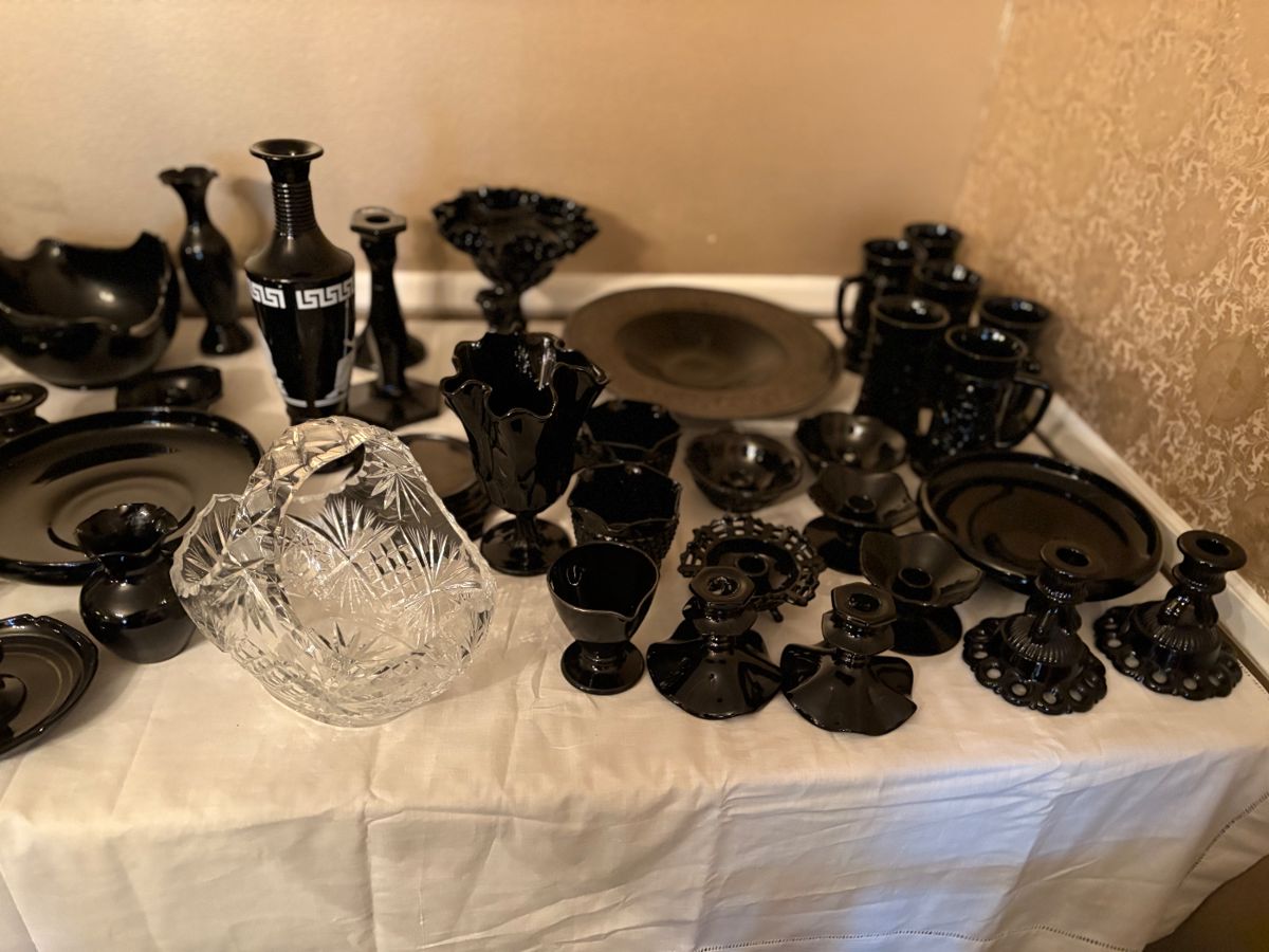 Estate Sale of Lexie Lewis in Saint Joseph, MO starts on 11/14/2025