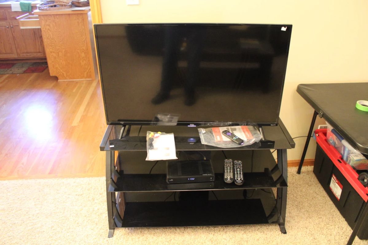 Easy PZ Leavenworth Estate Sale # 1 starts on 11/14/2025