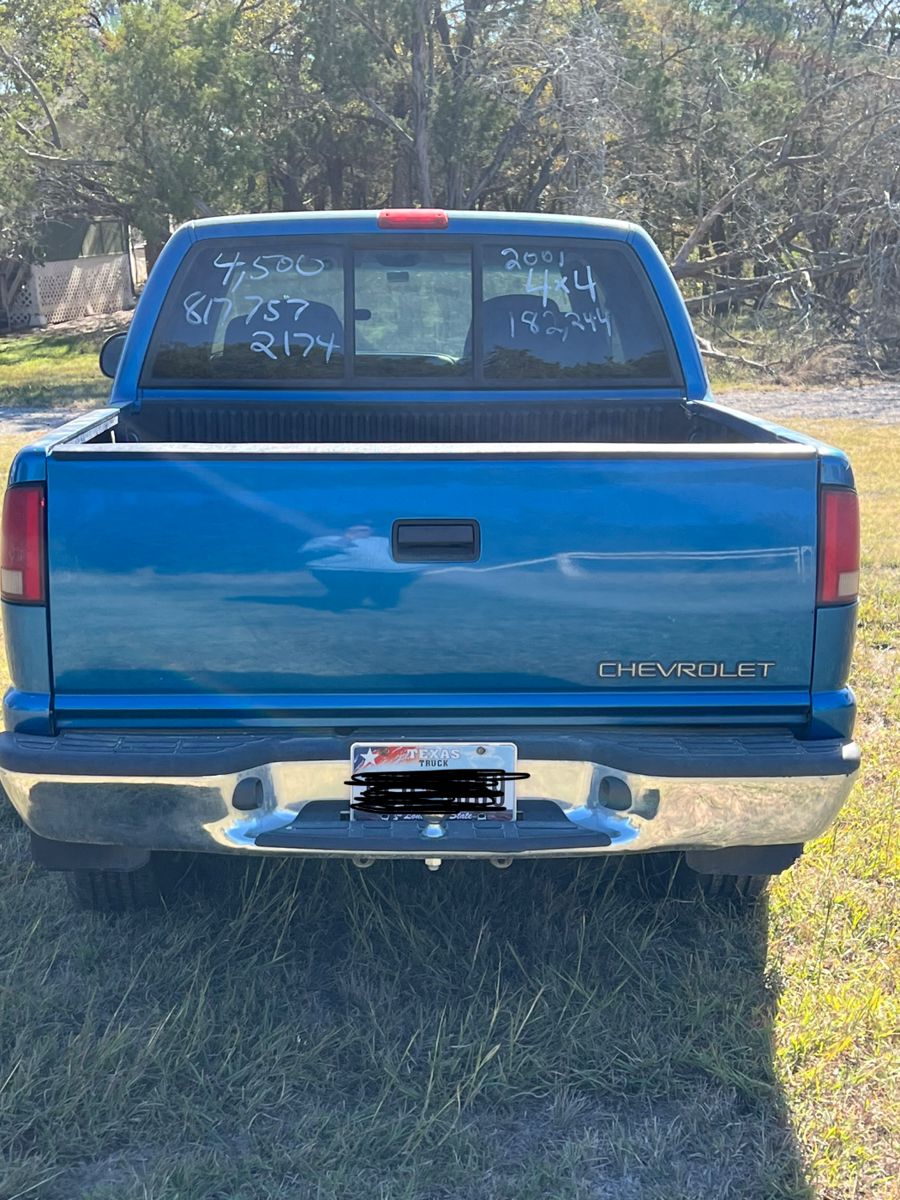 Norlon Estate sale in Santo, TX starts on 11/14/2025