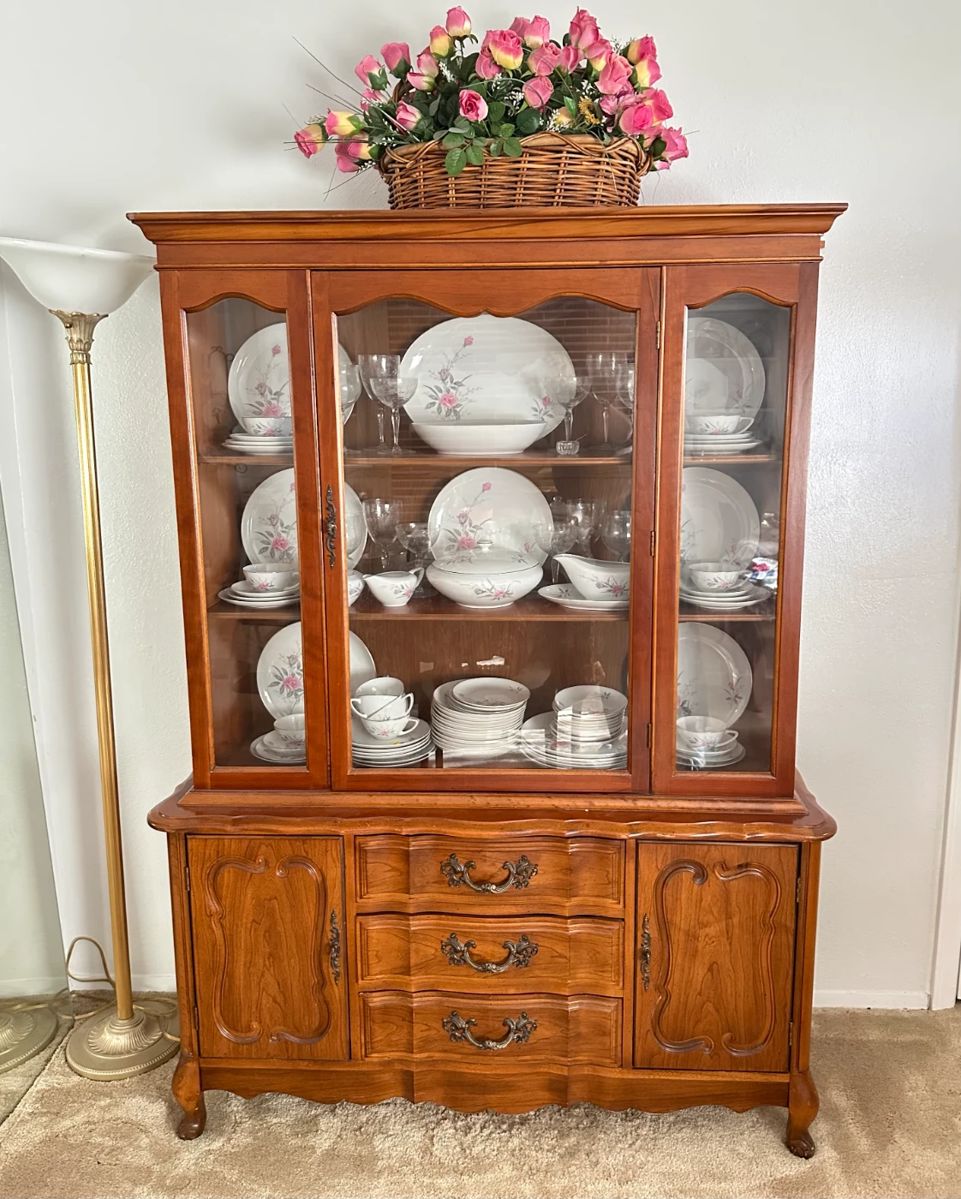 Fenton Estate Auction by Heather starts on 11/13/2025