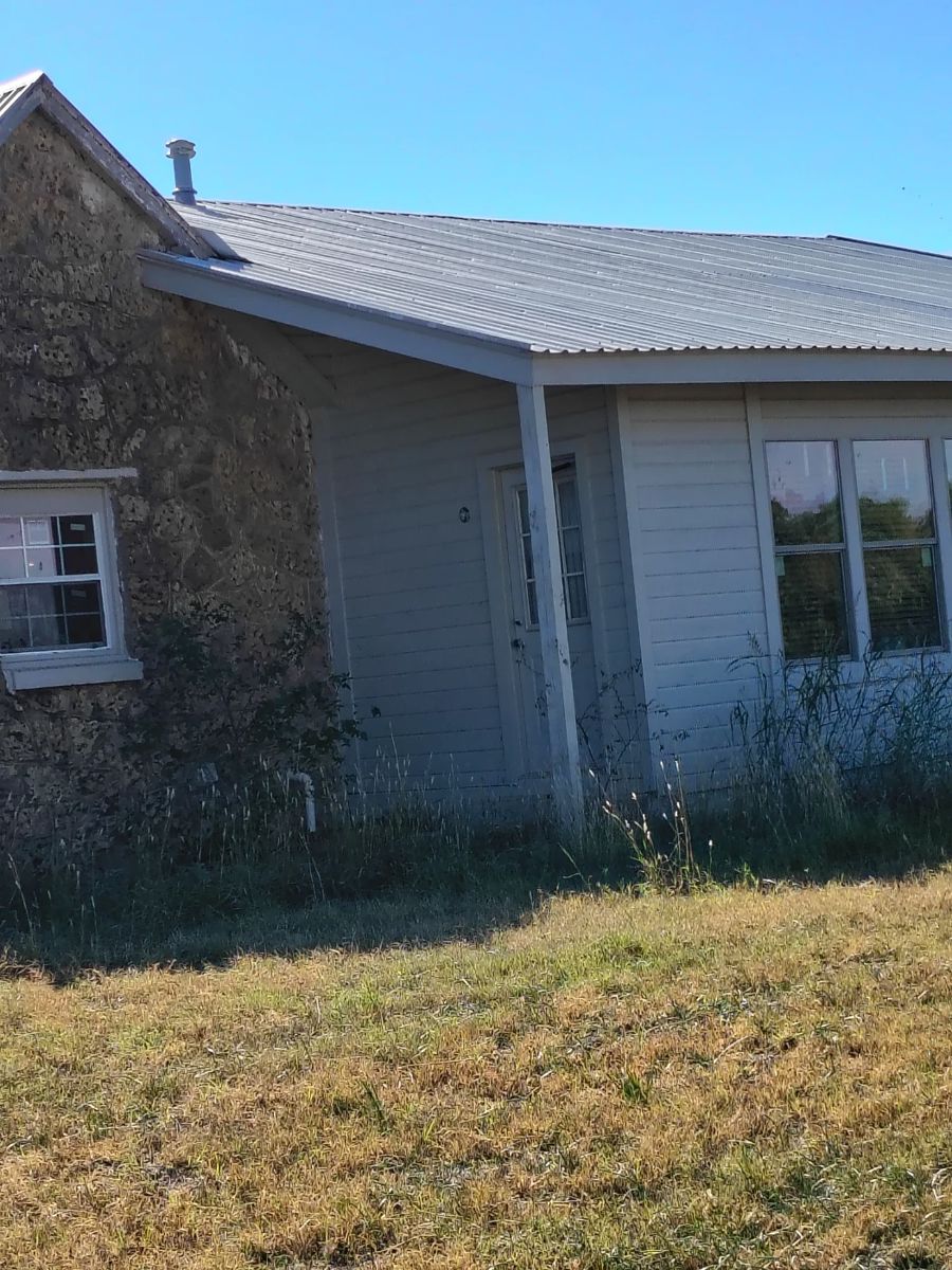 Estate Auction in Hawley, TX starts on 12/6/2025