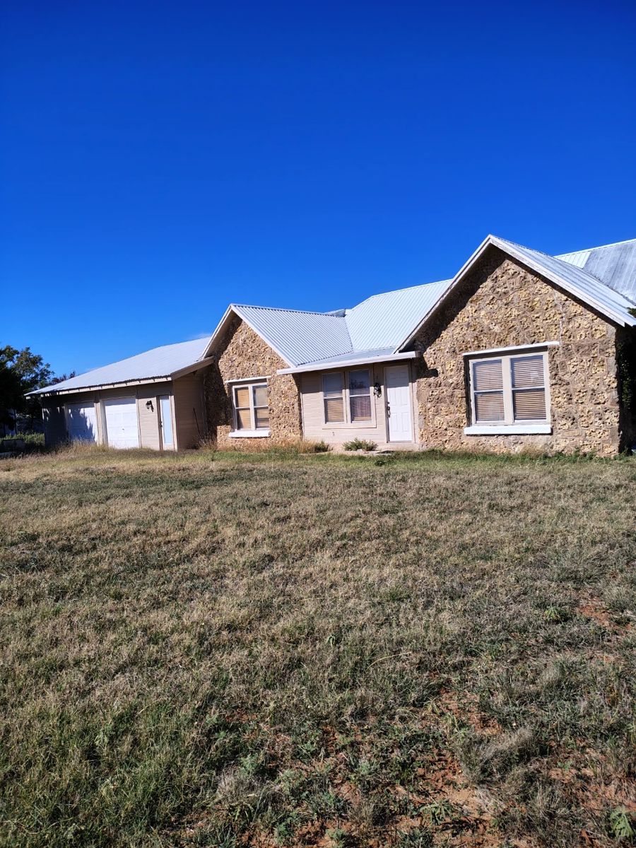 Estate Auction in Hawley, TX starts on 12/6/2025