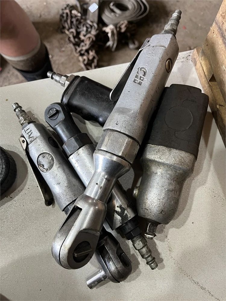 Great Finds Auction Liquidation Tool Sale starts on 11/14/2025