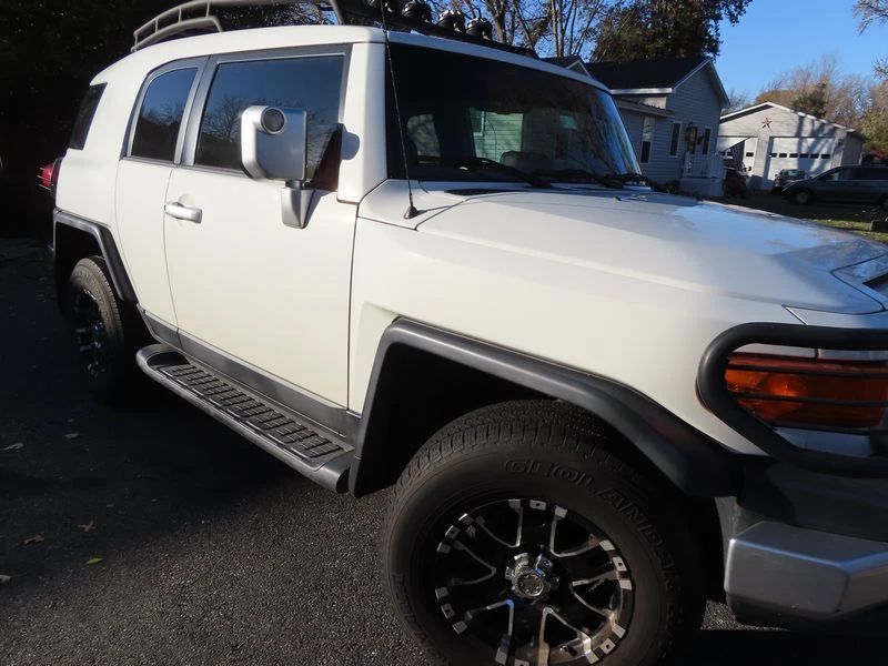 Toyota FJ Cruiser, Harley Davidson Chopper,... starts on 11/20/2025
