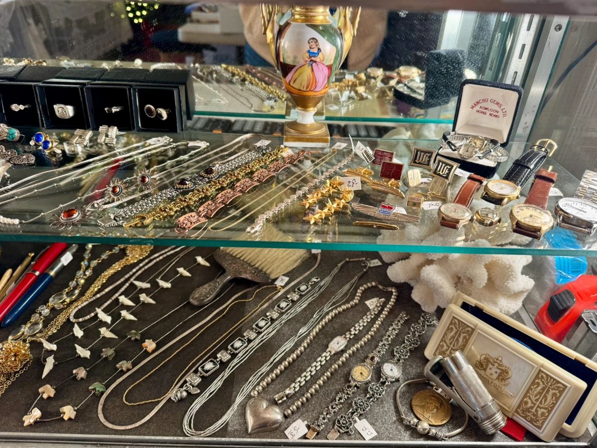 Sunnyvale Estate Sale: November 20-22, 2025 starts on 11/20/2025