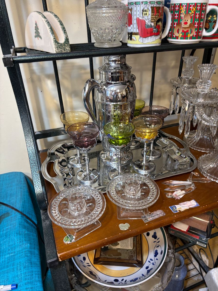 Black Friday Stocking Stuffer Estate Sale starts on 11/28/2025