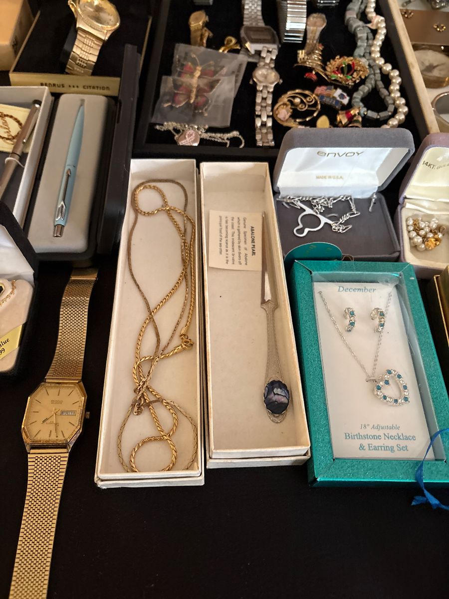 Hands Of Time Estate Sales