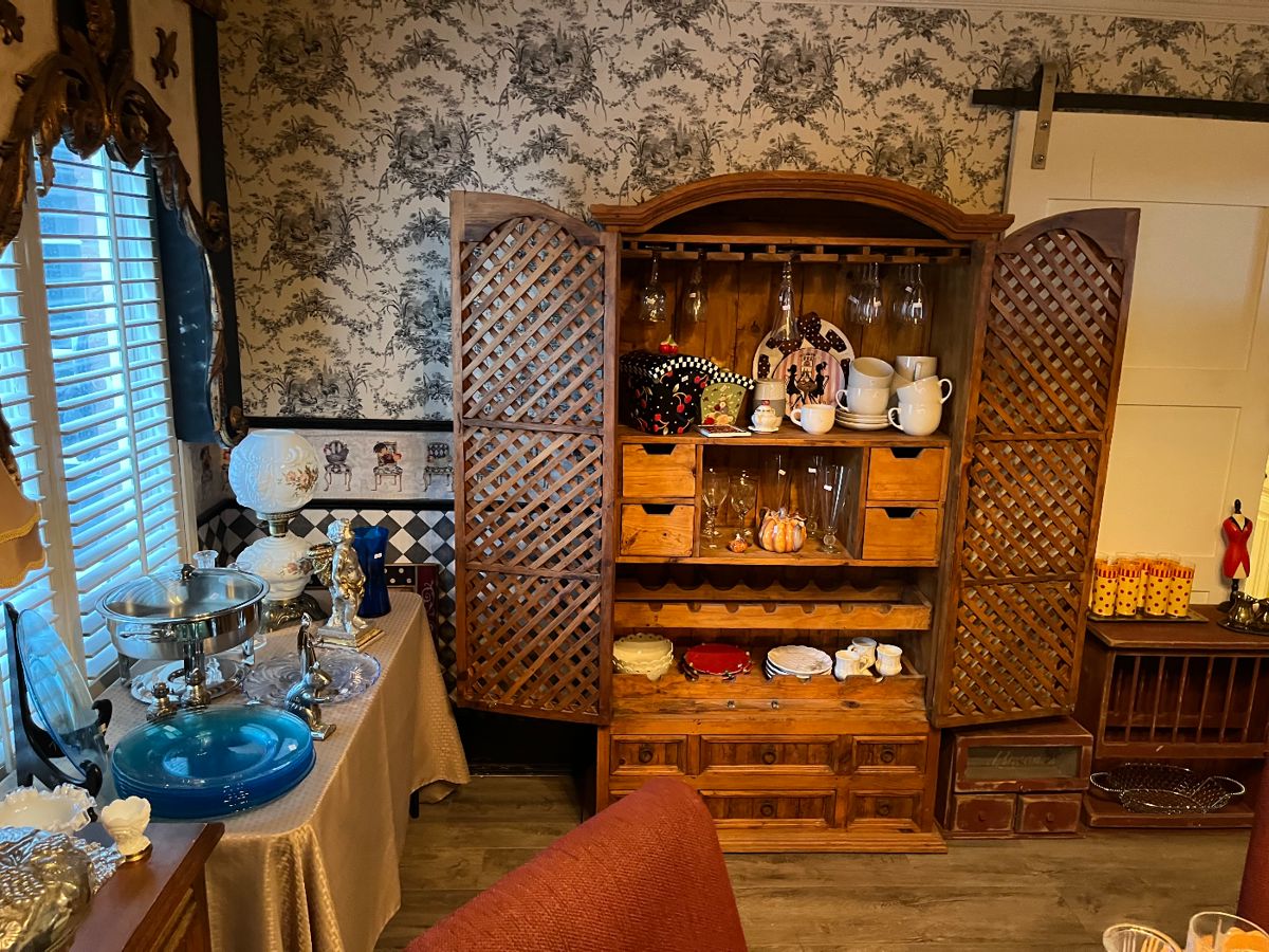 Enormous Estate Sale for Ed & Sonja Gotcher starts on 12/4/2025