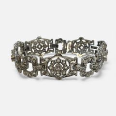 Ararity Auctions Weekly Weird Treasure Sale starts on 12/2/2025
