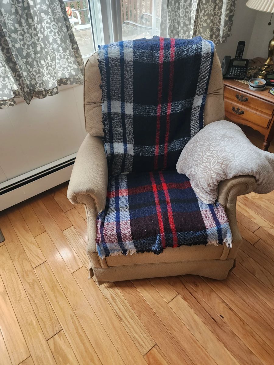 Point Pleasant Estate Sale~ Furniture, Decor,... starts on 1/16/2026